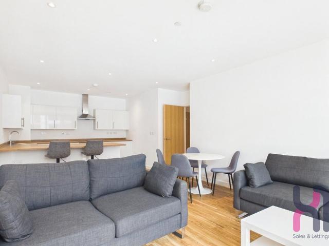 Chatham Waters, South House. 3 bed flat to rent £1,575 pcm £363 pw