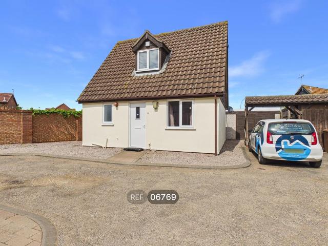 Chatsfield, Peterborough PE4, 2 bed bungalow to rent, £975 pcm | PrimeLocation