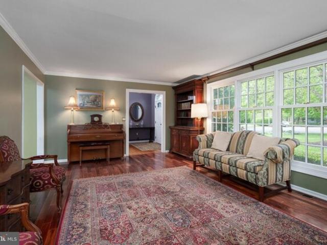 Chatsworth Ct, Lawrence Township, Home For Sale