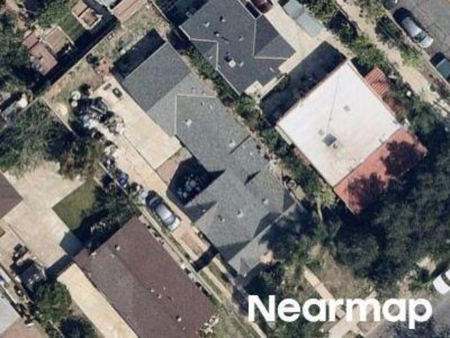 Chatsworth Dr