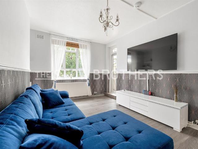 Chatsworth Estate, Elderfield Road, London E5, 1 bed flat to rent, £1,850 pcm | PrimeLocation