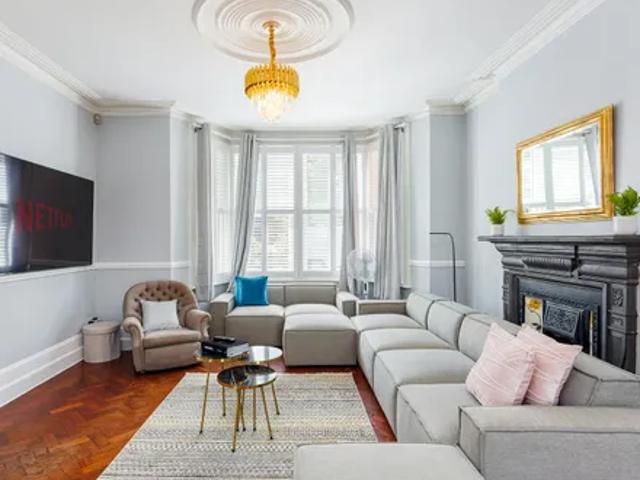 Chatsworth Gardens, London, W3 9LP, United Kingdom | 6 bed apartment for rent #160134010 | Rentberry