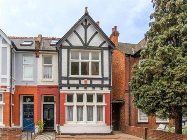 Chatsworth Gardens, London, 6 Bedroom Semi detached