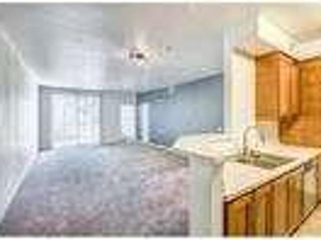 Chatsworth, Great Location, 1 bedroom Apartment. Pet OK!