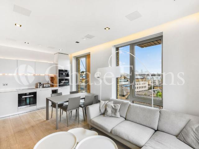 Chatsworth House, One Tower Bridge, Duchess Walk, Tower Bridge, London SE1, 2 bed flat to rent, £4,000 pcm | PrimeLocation