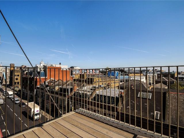 Chatsworth House, Duchess Walk, London SE1, 2 bed flat to rent, £4,350 pcm | PrimeLocation