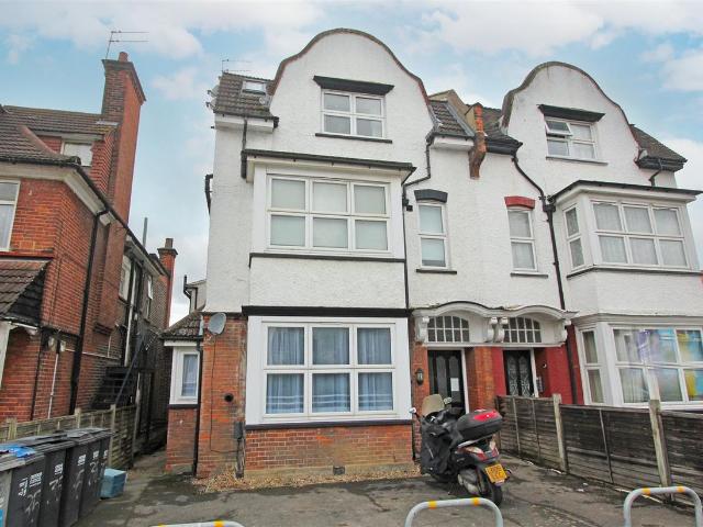 Chatsworth Road, Croydon CR0, 1 bed flat to rent, £1,350 pcm | PrimeLocation