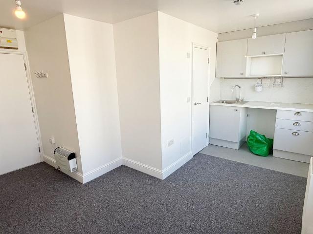 Chatsworth Road, Hackney E5, Studio to rent, £1,000 pcm | PrimeLocation