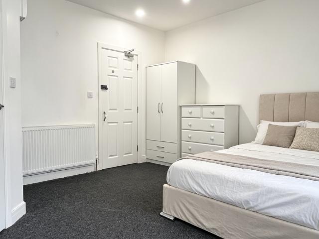 Chatsworth Road, Luton LU4, Studio to rent, £700 pcm | PrimeLocation