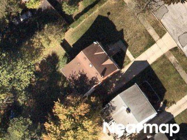 Chatworth Dr