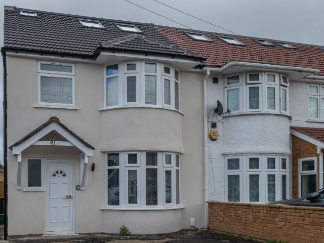 Chaucer Avenue, Hounslow TW4, 6 bed detached house to rent, £6,000 pcm | PrimeLocation