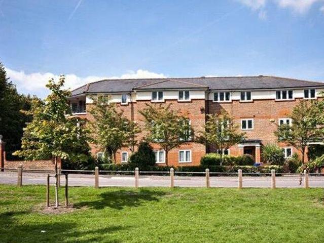 Chaucer Close, Windsor, 2 Bedroom Apartment