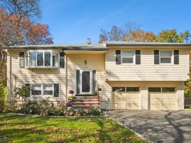 Chaucer Dr, Berkeley Heights Twp, Home For Sale