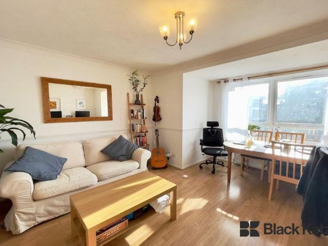 Chaucer Drive, London Bridge/Bermondsey SE1, 1 bed flat to rent, £1,582 pcm | PrimeLocation