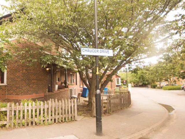 Chaucer Drive, London, SE1 5TA, United Kingdom | 1 bed house for rent #154587010 | Rentberry