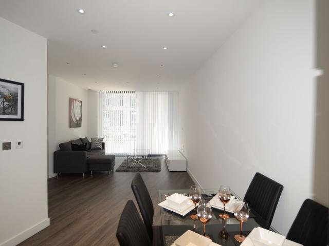 Chaucer Gardens, London E1, 1 bed flat to rent, £3,200 pcm | PrimeLocation