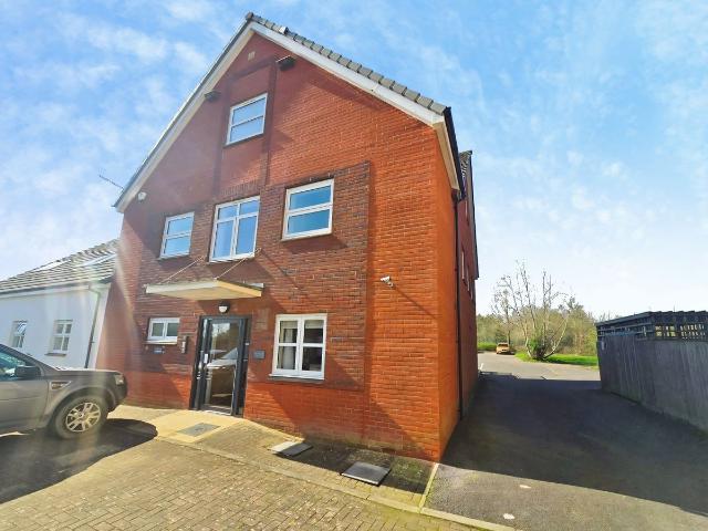 Chaucer Grove, Exeter, Devon EX4, 2 bed flat to rent, £1,450 pcm | PrimeLocation