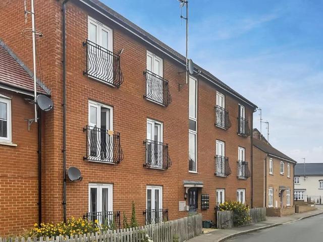 Chaundler Drive, Aylesbury HP19, 1 bed flat to rent, £950 pcm | PrimeLocation