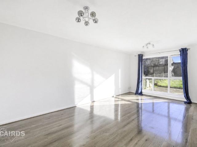 Chavecroft Terrace, Broad Walk, Epsom, Surrey, KT18 5TS