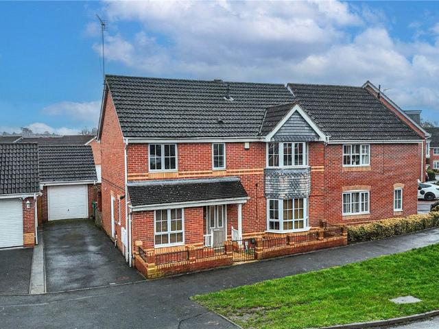 Chaytor Drive, Nuneaton, Warwickshire CV10, 4 bed detached house to rent, £1,450 pcm | PrimeLocation