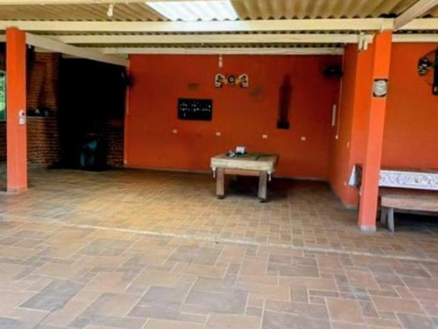 Chác 4000m², 2drms, STA ISABEL, lago, playground, campo futebol, pomar, muito verde, sossego