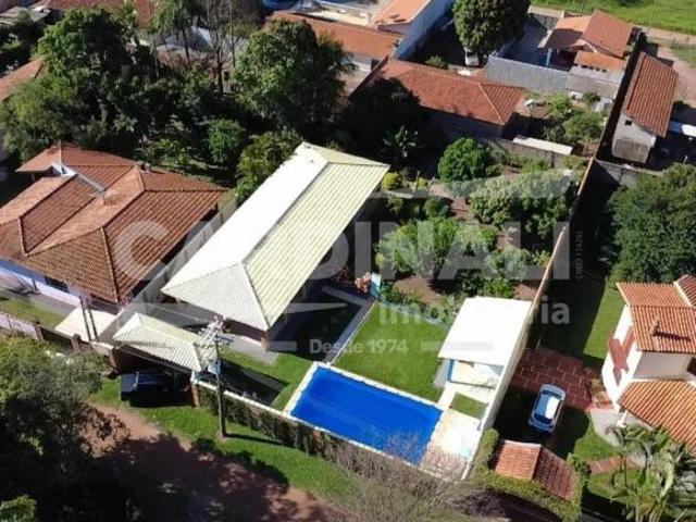 Chácara Muito bem segura localizada num Rua sem saída com moradores em Agua vermelha próximo de São