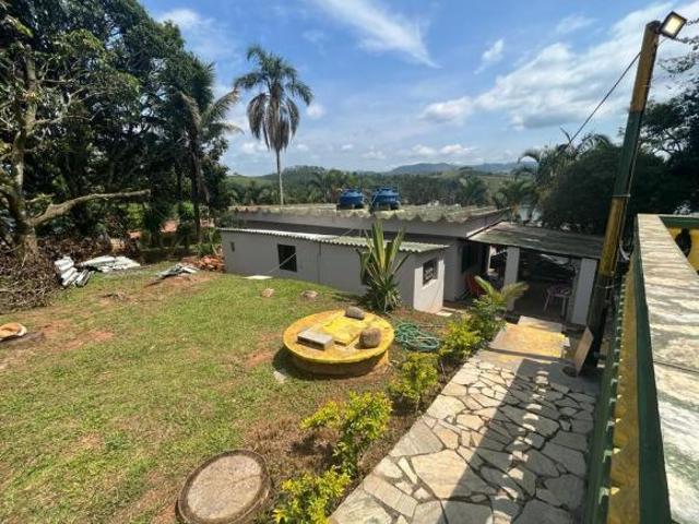 Chácara maravilhosa para venda, em condomínio fechado, em Igaratá SP