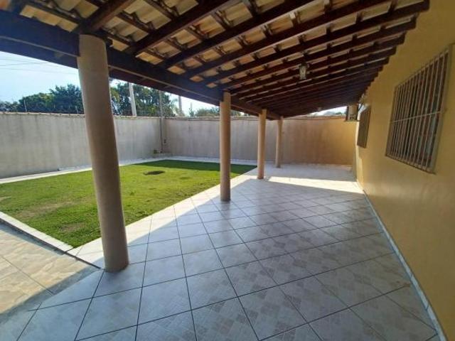 Chácara Moderna com Piscina e Espaço Gourmet à Venda em Araçoiaba da Serra
