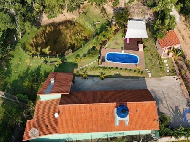 Chácara com 2 Quartos e 2 banheiros à Venda, 1.800 m² por R$ 590.000 Cód. ch2709