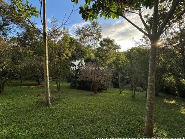 CHÁCARA NA REGIÃO DE MOGI DAS CRUZES
