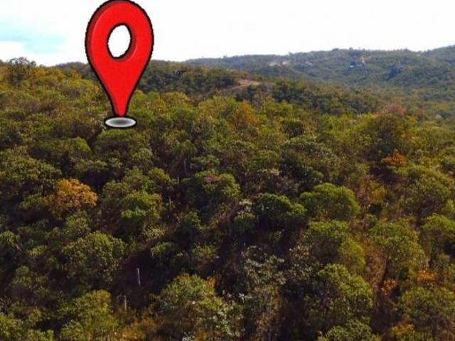 Chácara no Altiplano Leste, Morro com Vista Privativa das Montanhas, Perfeito para Moradia ou Cabana