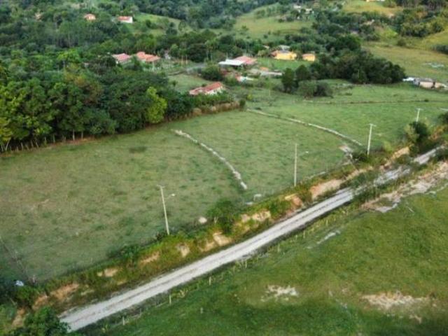 Chácara no Bairro Vertentes, a 5 km de Águas de São Pedro