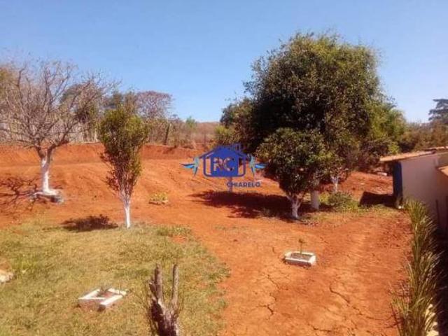 Chácara no Bandeirinhas, com ótima localização