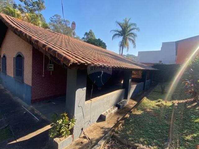 Chácara no Centro de Extrema, em frente ao espaço de eventos