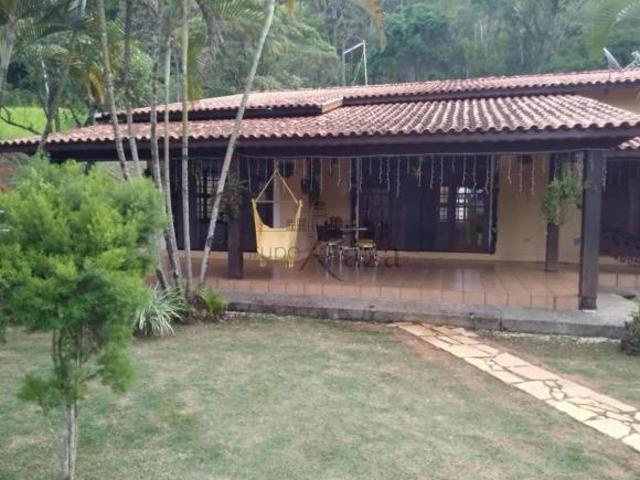 Chácara no Condomínio Freitas Condomínio Residencial Village Alpino 4 Dorm