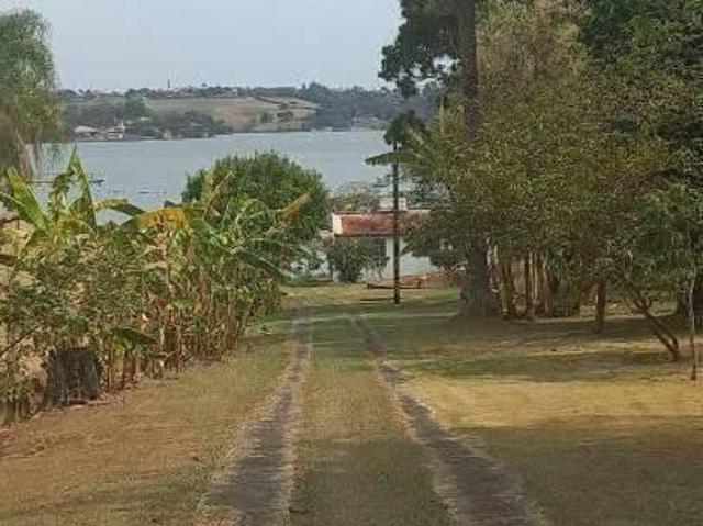 Chácara no Condomínio Iate Clube Campinas em Americana