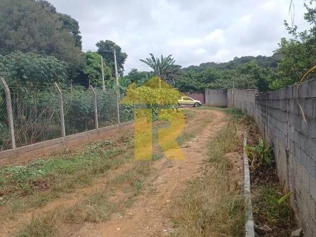 Chácara no Jardim Oriental, Mairinque SP: 1 quarto, 2 salas, churrasqueira e mais! Agende sua visita