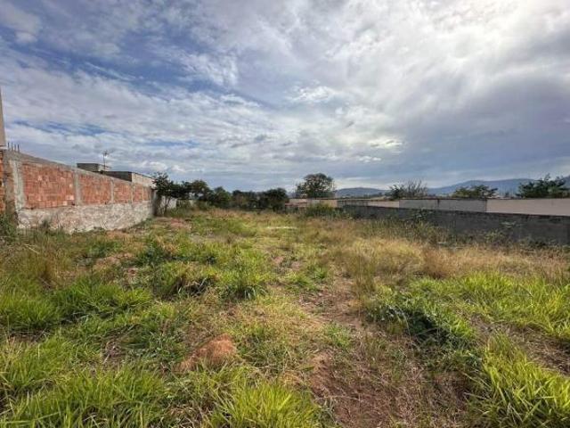 Chácara no Vale das Aroeiras com 1.218 m²