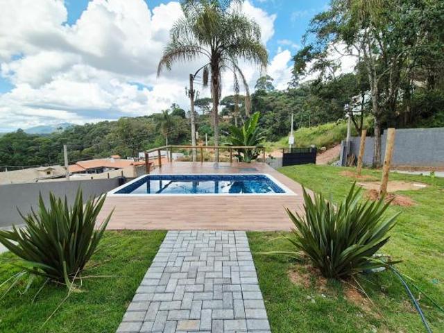 Chácara nova com piscina em Atibaia, entrada e parcelas