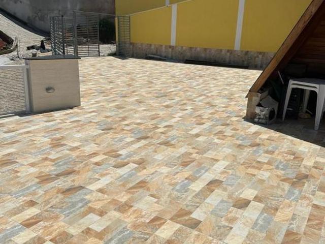CHÁCARA À BEIRA DA REPRESA PÉ NA AGUA, INCLUSO PIER E JET SKI, NO CONDOMÍNIO AGUAS DE IGARATA EM I