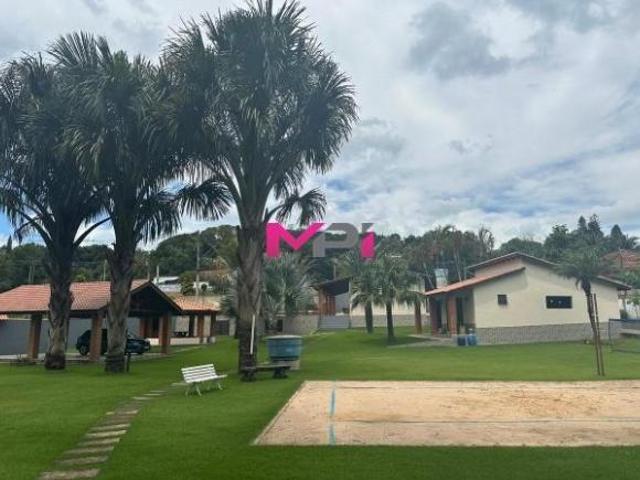 Chácara à Venda ? 3.941 m² com Piscina, Lago, Quadra de Beach Tênis e Lazer Completo ? Próximo a Jun