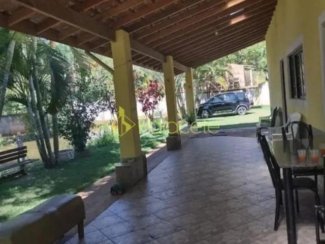 Chácara à venda 3 Quartos, 2 Suites, 8 Vagas, 3000M², Goiabal, Pindamonhangaba SP