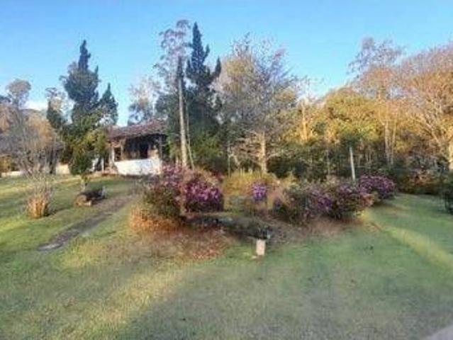 Chácara com 3 dormitórios à venda, 36000 m² por R$ 1.200.000,00 Vila Nova São Bento do Sapucaí/S
