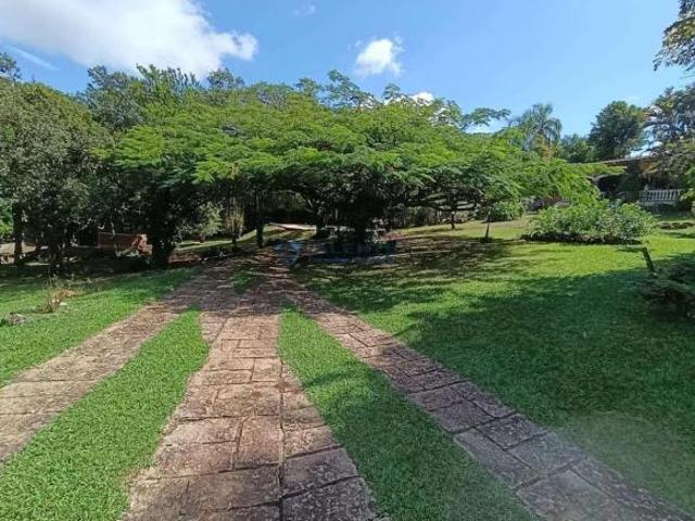 Chácara à venda, 4.173 m², 5 dormitórios, piscina, pomar, Parque Valinhos, em Valinhos SP