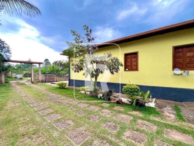 Chácara à venda, 4 quartos, 2 suítes, Área Rural de Conselheiro Lafaiete Conselheiro Lafaiete/MG