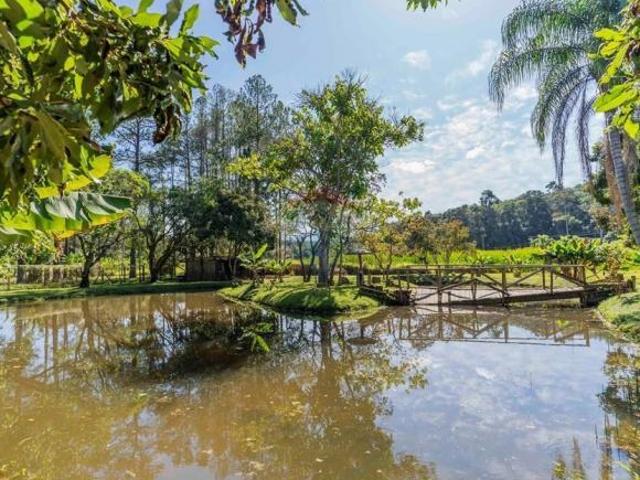Chácara à venda 5.918m² com lago pesca 3 quartos Itatiba R$ 870.000