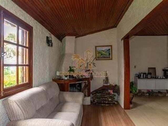 Chácara à Venda com 1.000m² em São Roque, Excelente Localização