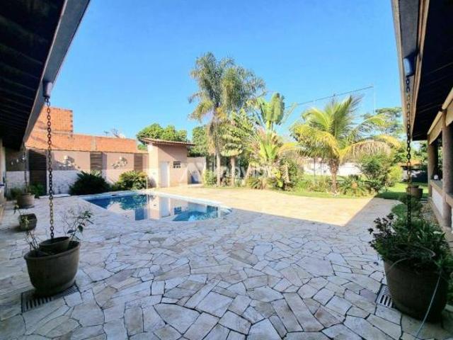 Chácara à Venda com 1.250m² de Terreno e 300m² de Construção | 03 Dormitórios, Piscina Aquecida e Ca