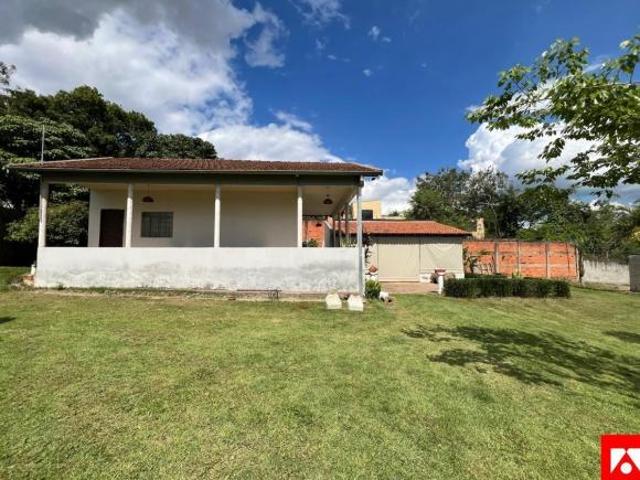 Chácara à Venda com 1 Quarto e Amplo Terreno nas Glebas Califórnia, Santa Bárbara d&apos Oeste