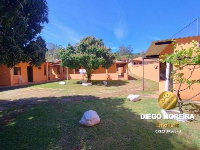 Chácara à Venda com 2.360 m² em Mairiporã